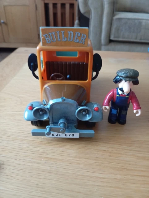 POSTMAN PAT TED Glens Builders Truck Vehicle With Ted Figure 2005 £19. ...