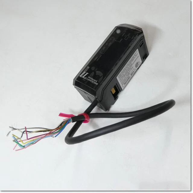 KEYENCE IL-1000 ANALOG Laser Sensor CMOS Amplifier unit DIN-rail Japan ...