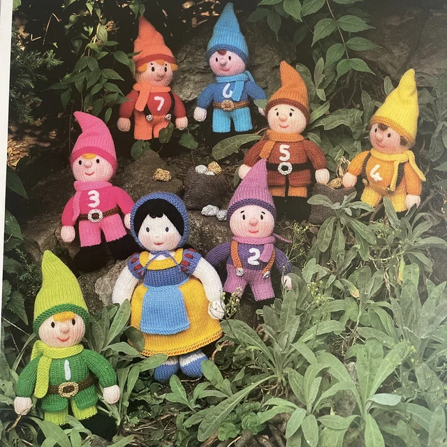 KNITTING PATTERN JEAN Greenhowe Snow White + seven 7 dwarfs Fairy tale ...