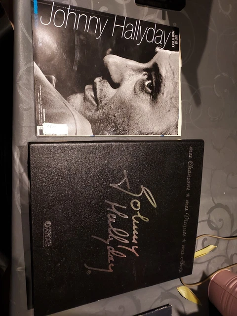 COLLECTION ATLAS JOHNNY Hallyday Avec Un Collector Une Vie Poye Le Rock ...