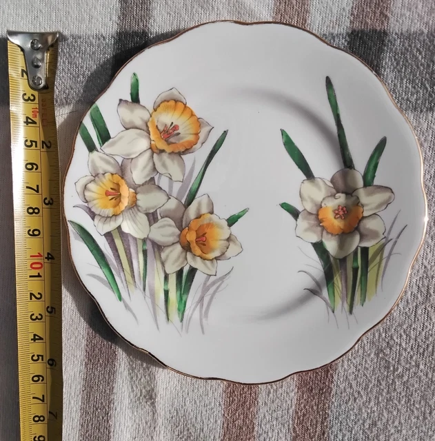 ROYAL ALBERT FLOWER of the Month - March - Daffodil £8.00 - PicClick UK
