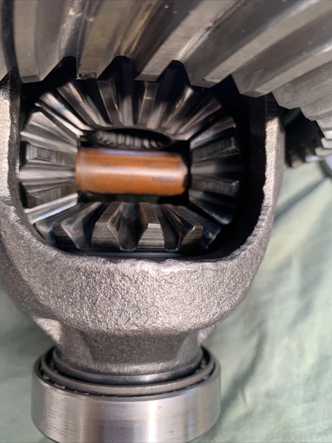 HOLDEN BORG WARNER DIFF CENTRE AND AXELS / 3.36 RATIO / Fits Vc Vh Vk ...