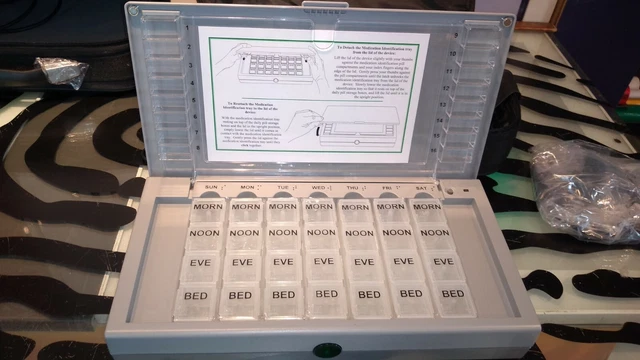 MEDFOLIO USB CONNECTED Medication Reminder Pill Case Wireless Unused In ...