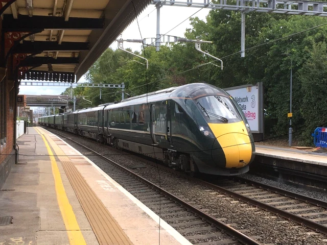 ELECTRIC TRAIN PHOTO Class 800 Gwr Photograph Expres Emu Railway ...