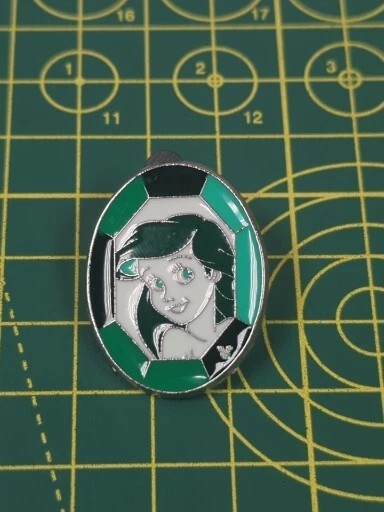 DISNEY HIDDEN MICKEY 2008 Ariel Little Mermaid Princess Gem Pin Badge £ ...