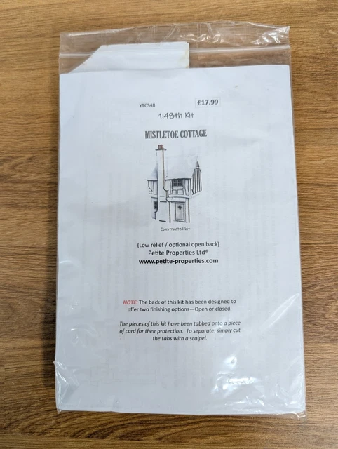 BRAND NEW - 1:48th Scale - Petite Properties - Mistletoe Cottage Kit £ ...