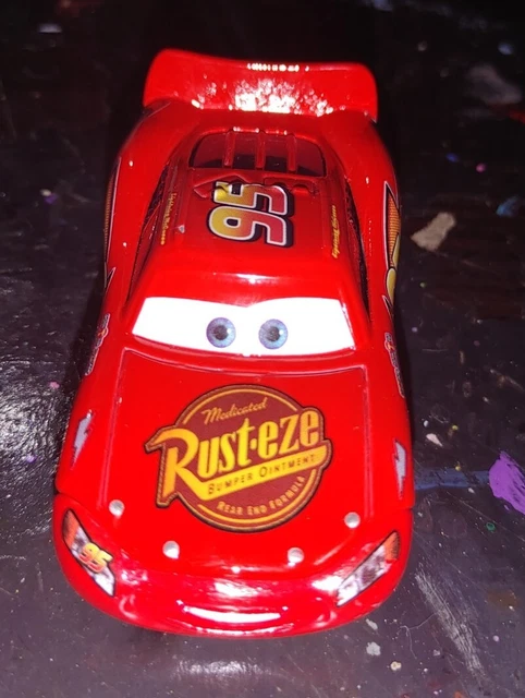 DISNEY STORE PIXAR Cars Lightning McQueen Rust-eze DIECAST Car 1:55th ...