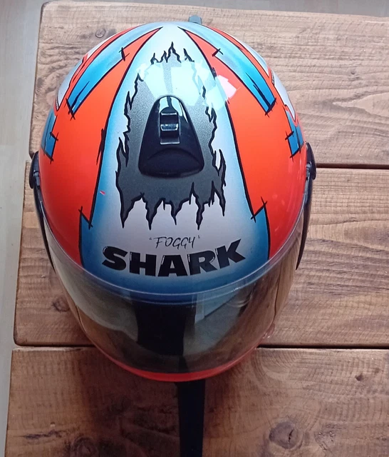 CARL FOGARTY GENUINE Replica crash helmet 1995 To Celebrate His 2nd Of ...