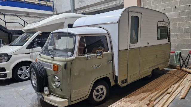 VOLKSWAGEN T2 BAY Jurgens Autovilla Snail Coachbuilt Campervan. Split ...