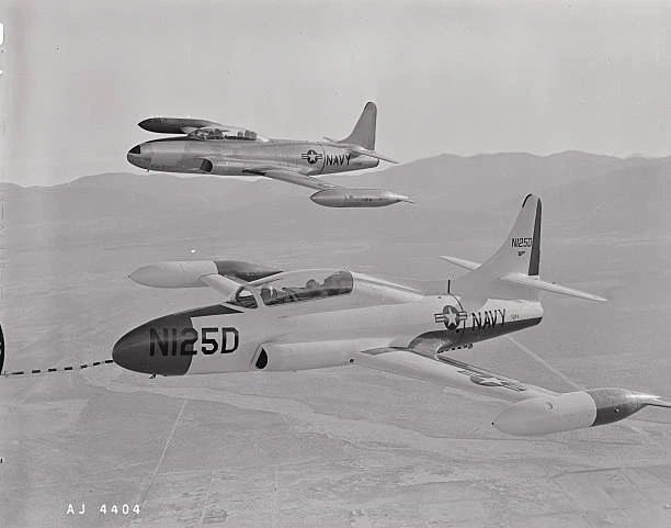 LOCKHEED T2V-1 JET Trainer in Flight 1955 Photo - New Trainer to Fly ...