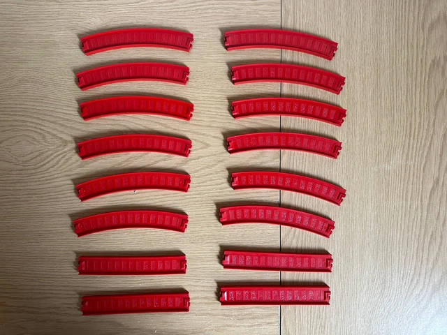 THOMAS THE TANK Engine ERTL Red Train Track x16 Pieces Curved ...
