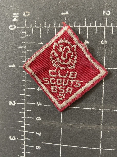 VINTAGE LION CUB Rank Insignia Patch BSA Boy Scouts of America Badge ...