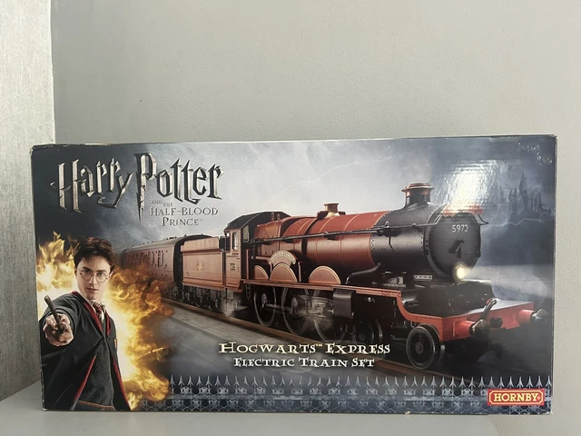 HARRY POTTER AND the Half Blood Prince Hogwarts Express Hornby Train ...