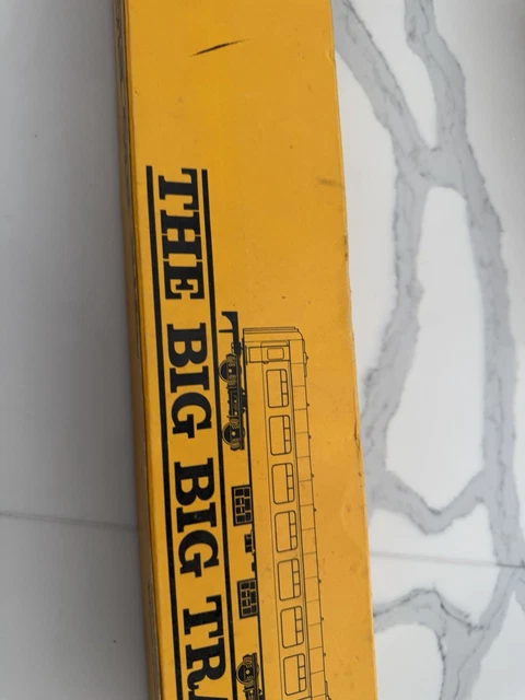 TRIANG BIG BIG Train RV257 Passenger Coach with working doors original ...