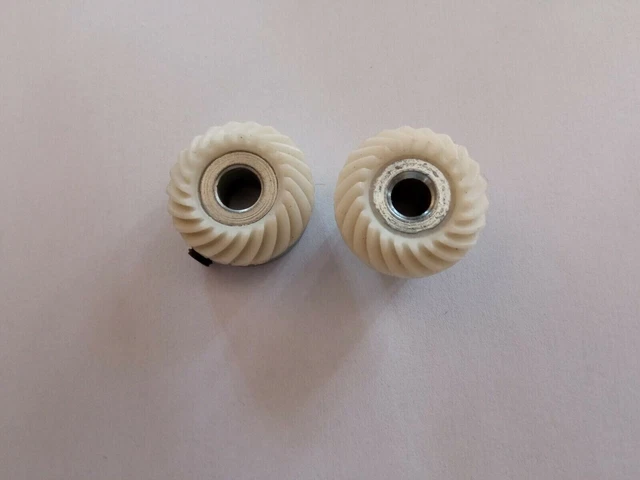 LOT DE 2 pignons crochet pour machine à coudre Singer TEMPO FUTURA 2001 ...