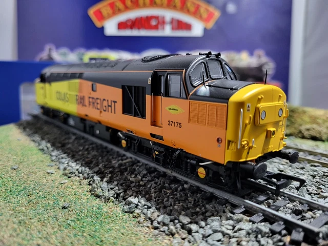 BACHMANN 35-310 CLASS 37/0 '37175' in Colas Railfreight livery £195.00 ...