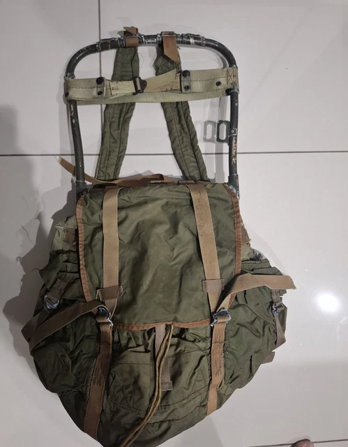 US ARMY LIGHTWEIGHT Rucksack Vietnam War Era 1967 - P65 Frame $600.00 ...