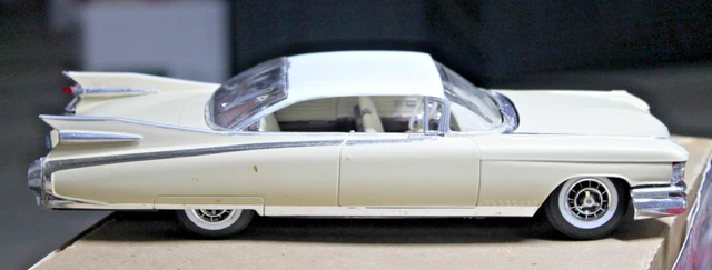 🏁 ADULT BUILT Model Car Kit. CAD. ELDORADO 0"NEEDS TLC " MISSING PARTS ...