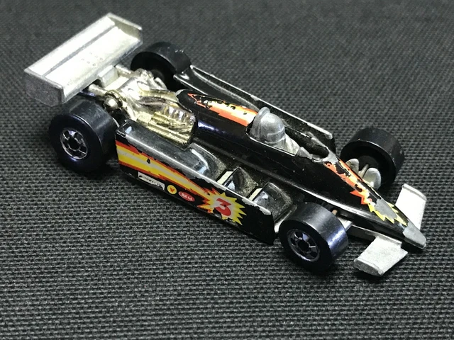 HOT WHEELS BLACK Formula Race Car Collectable Scale 1:64 EUR 3,63 ...