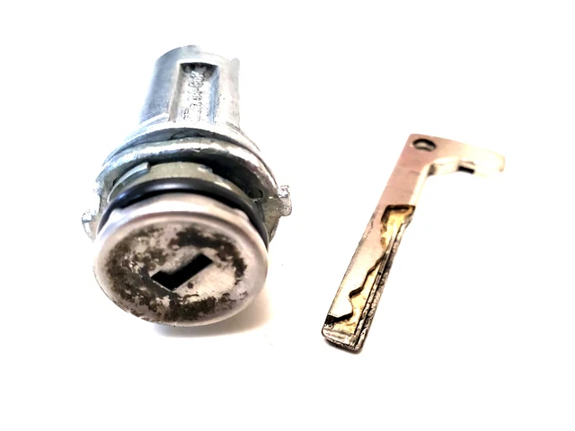 MERCEDES R230 SL Boot / Trunk Lock Cylinder & Key - A2037500191 £49.95 ...