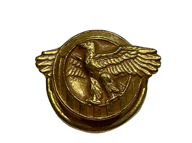 ORIGINAL WWII U.S. ARMY RUPTURED DUCK HONORABLE DISCHARGE LAPEL PIN £4. ...