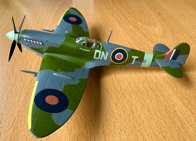 SPITFIRE MK IX, RCAF, 1:72,Witty Wings,DieCast in OVP, T-DN EUR 10,00 ...
