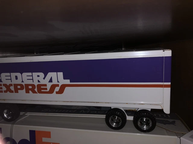 FEDEX SEMI TRUCK Federal Express tractor trailer 1:24 1:18 free movin ...