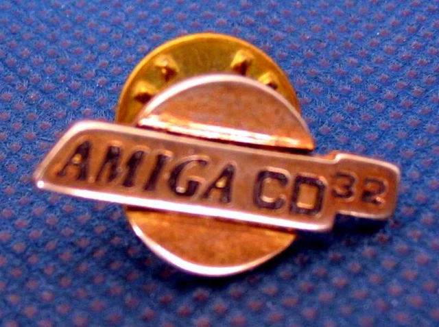 COMMODORE AMIGA CD 32 Spilla Commodore Vintage In Metallo EUR 15,00 ...