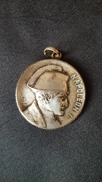 MEDAILLE NAPOLEON 1ER En Metal Argente / Monogramme De Louis Armand ...
