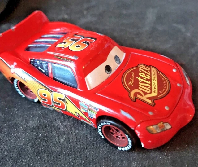 DISNEY PIXAR CARS Lightning McQueen Rust-eze Diecast 1:55 - Unboxed ...