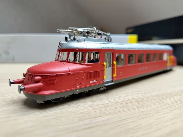 TRIX 22868 SBB Roter Pfeil Triebwagen TEE Gotthard digital Sound ...