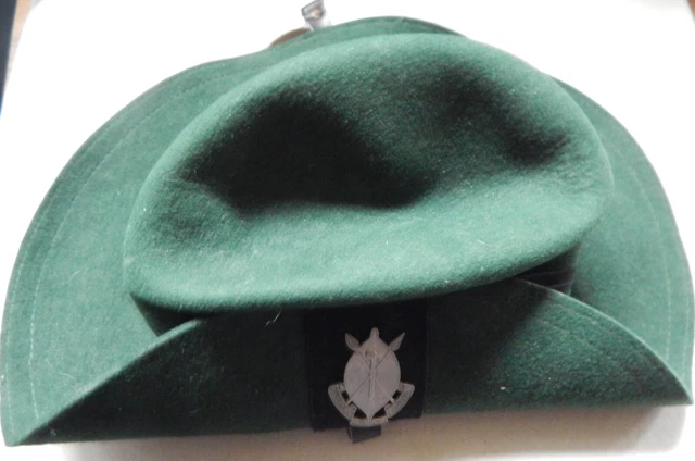 RHODESIAN AFRICAN RIFLES Slouch Bush Hat with Badge O/R Rhodesia PB £ ...