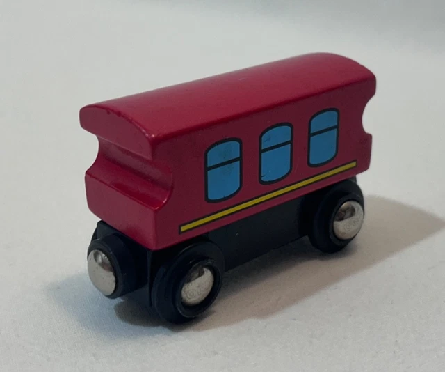 WOODEN BRIO OLD Passenger Car Coach Fits Thomas P&P Discounts £6.00 ...