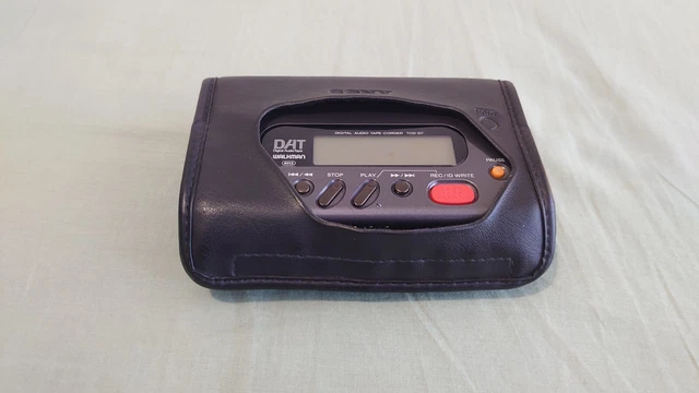 SONY TCD-D7 PORTABLE Walkman Dat Recorder, vintage!(Tascam Aiwa Akai ...
