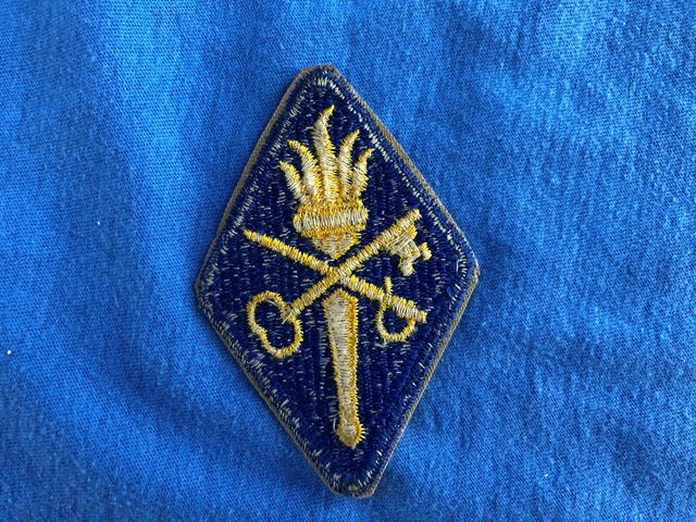 VINTAGE US ARMY QUARTERMASTER Center and School Uniform Shoulder Patch ...