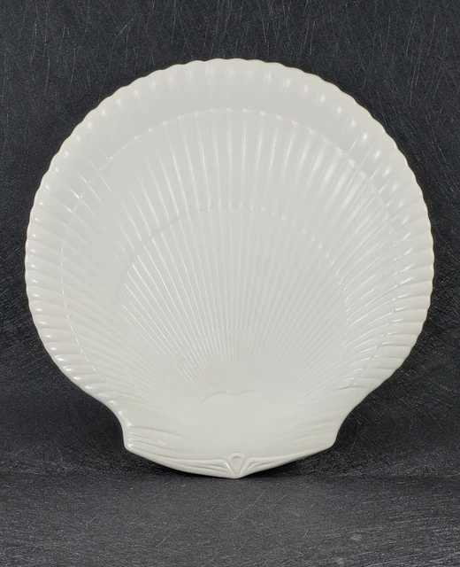 VINTAGE WEDGWOOD OF Etruria Nautilus Shell Dinner Plate 10 3/4" Matte ...