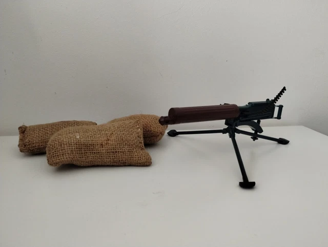 ACTION MAN VINTAGE Palitoy Vickers Machine Gun & Tri-pod + 3 Sandbags £ ...