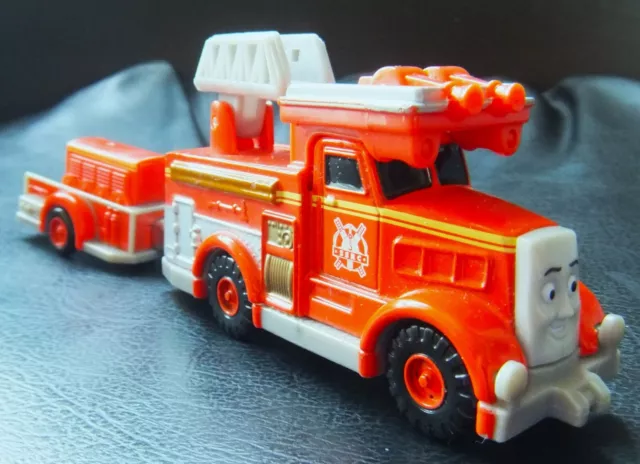 THOMAS THE TANK Engine Diecast Magnetic Flynn Fire Engine And Tender ...