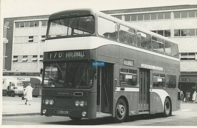 OLD BUS PHOTOS: Hull Corporation Transport Bus Reg: WRH 285J Original ...