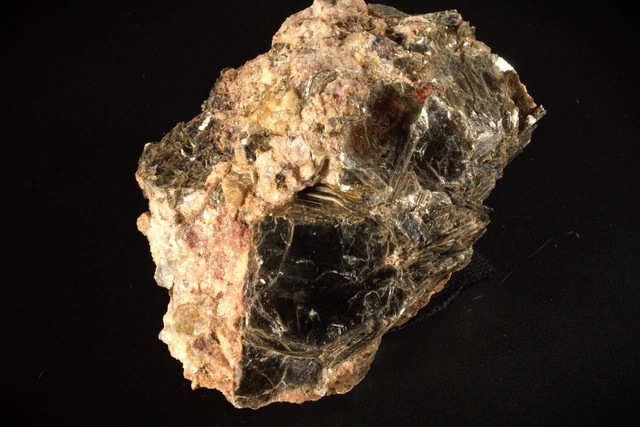 BIOTITE PEGMATITE WITH Garnet and Beryl, Queensland, Australia. S782 ...