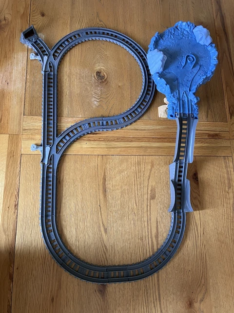 THOMAS AND FRIENDS Close Call Cliff Trackmaster- Set Only, NO TRAIN £9. ...