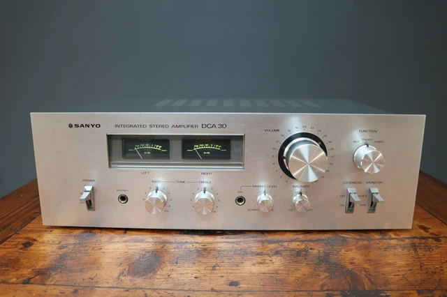SANYO DCA-30 AMPLIFICATORE HiFi Phono Ingresso Giradischi Metri VU ...