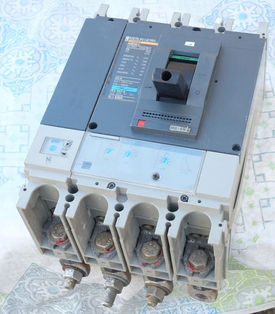 MERLIN GERIN COMPACT NS630L STR23SE disjoncteur 630A - 4P EUR 420,00 ...