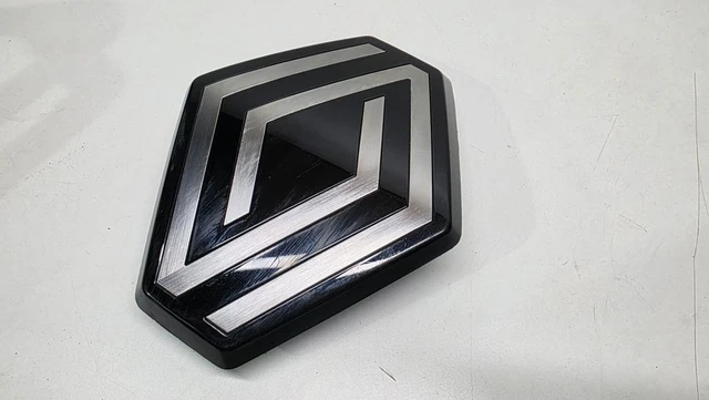 2025 RENAULT CLIO V B78 front bumper Badge logo emblem 628908921R £94. ...
