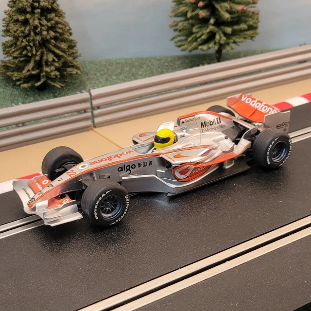 SCALEXTRIC 1:32 CAR - C2865 F1 Vodafone MP4-21 Lewis Hamilton #22 #MCV ...