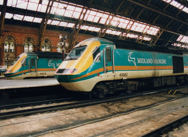 RAILWAY PHOTOGRAPH CLASS 43 43076 43082 at St Pancras 14/05/99 £2.85 ...
