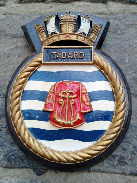 ORIGINAL VINTAGE HMS TABARD Royal Navy Ship Cast Metal TAMPION Plaque ...