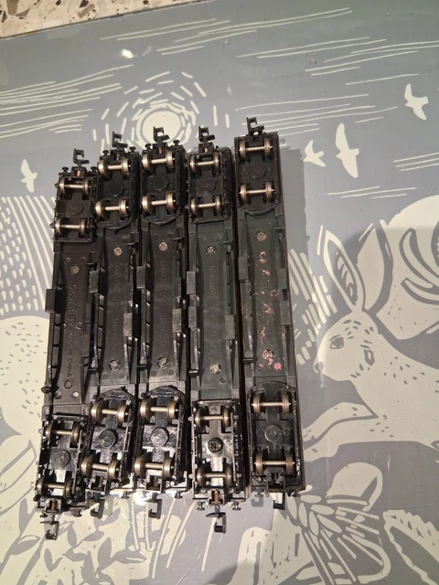 GRAHAM FARISH N Gauge Rake Of 5 Coaches £39.17 - PicClick UK