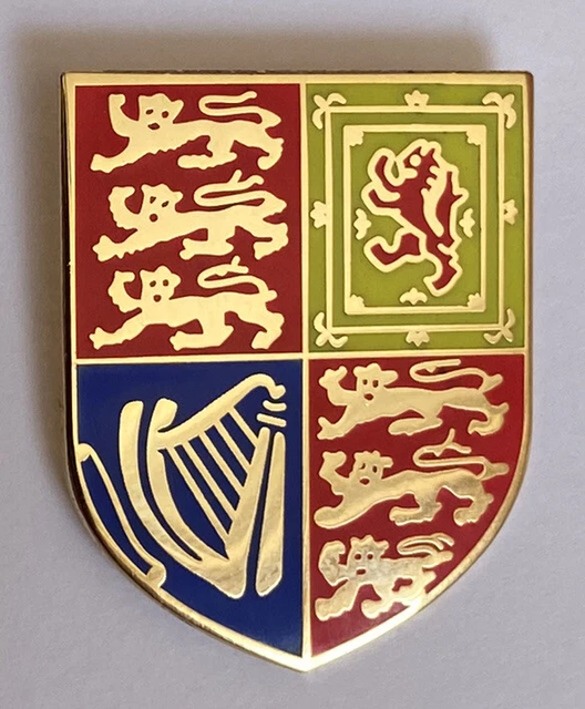 OFFICIAL KING CHARLES Iii Royal Standard Pin Badge EUR 9,83 - PicClick FR