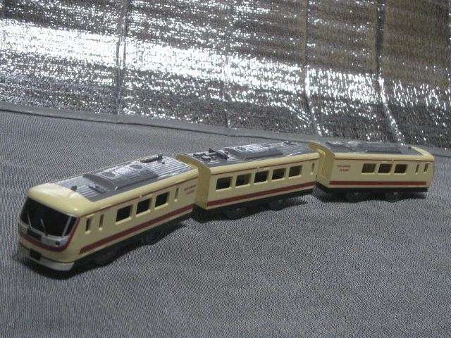 PLARAIL SEIBU RAILWAY Series 10000 Red Arrow Classic 1 EUR 143,84 ...